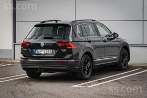 Melns Volkswagen Tiguan 2017 Tukums, ar dzinēja tilpumu 2.00 L un nobraukumu 102 tūkst. km par 16950 €, foto 5 vietnē AUTOMOTO.COM.LV