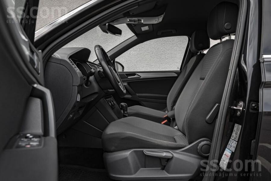 Melns Volkswagen Tiguan 2017 Tukums, ar dzinēja tilpumu 2.00 L un nobraukumu 102 tūkst. km par 16950 €, foto 9 vietnē AUTOMOTO.COM.LV