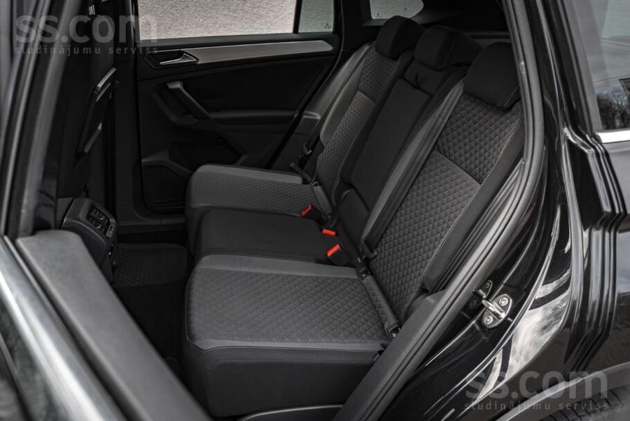 Melns Volkswagen Tiguan 2017 Tukums, ar dzinēja tilpumu 2.00 L un nobraukumu 102 tūkst. km par 16950 €, foto 10 vietnē AUTOMOTO.COM.LV