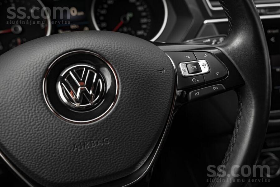 Melns Volkswagen Tiguan 2017 Tukums, ar dzinēja tilpumu 2.00 L un nobraukumu 102 tūkst. km par 16950 €, foto 18 vietnē AUTOMOTO.COM.LV