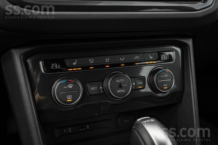 Melns Volkswagen Tiguan 2017 Tukums, ar dzinēja tilpumu 2.00 L un nobraukumu 102 tūkst. km par 16950 €, foto 24 vietnē AUTOMOTO.COM.LV