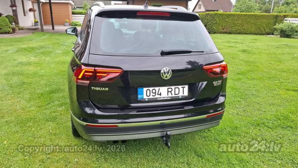 Melns Volkswagen Tiguan 2017 Tallina, ar dzinēja tilpumu 2.00 L un nobraukumu 148 tūkst. km par 18990 €, foto 3 vietnē AUTOMOTO.COM.LV