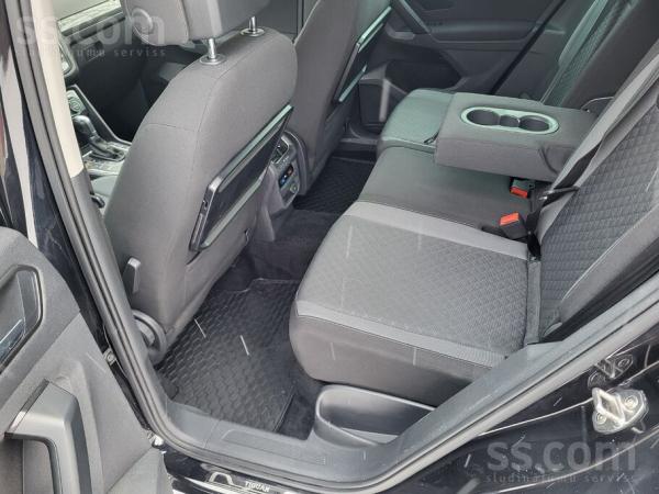 Black Volkswagen Tiguan 2017 in Talsi, with an engine capacity of 2.00 L and mileage of 174 thousand km for 16250 €, photo 6 on AUTOMOTO.COM.LV