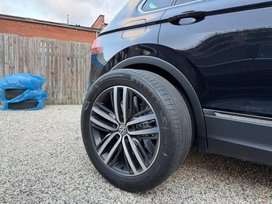 Melns Volkswagen Tiguan 2017 Ventspils, ar dzinēja tilpumu 2.00 L un nobraukumu 237 tūkst. km par 15900 €, foto 24 vietnē AUTOMOTO.COM.LV