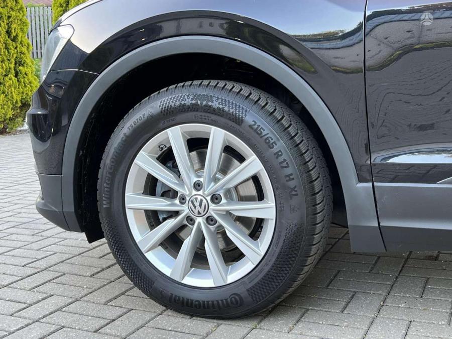 Melns Volkswagen Tiguan 2017 Kėdainiai, ar dzinēja tilpumu 1.40 L un nobraukumu 180 tūkst. km par 13500 €, foto 16 vietnē AUTOMOTO.COM.LV