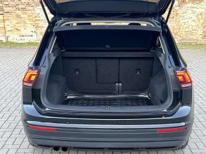 Melns Volkswagen Tiguan 2017 Kėdainiai, ar dzinēja tilpumu 1.40 L un nobraukumu 180 tūkst. km par 13500 €, foto 19 vietnē AUTOMOTO.COM.LV