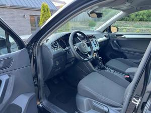 Melns Volkswagen Tiguan 2017 Kėdainiai, ar dzinēja tilpumu 1.40 L un nobraukumu 180 tūkst. km par 13500 €, foto 24 vietnē AUTOMOTO.COM.LV