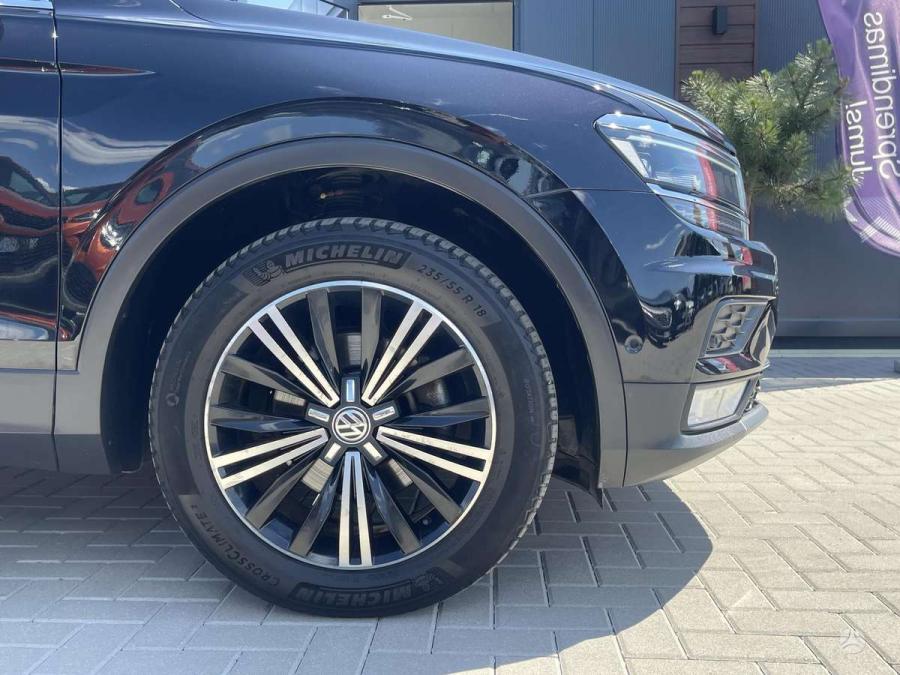 Melns Volkswagen Tiguan 2017 Tauragė, ar dzinēja tilpumu 1.97 L un nobraukumu 200 tūkst. km par 16400 €, foto 10 vietnē AUTOMOTO.COM.LV