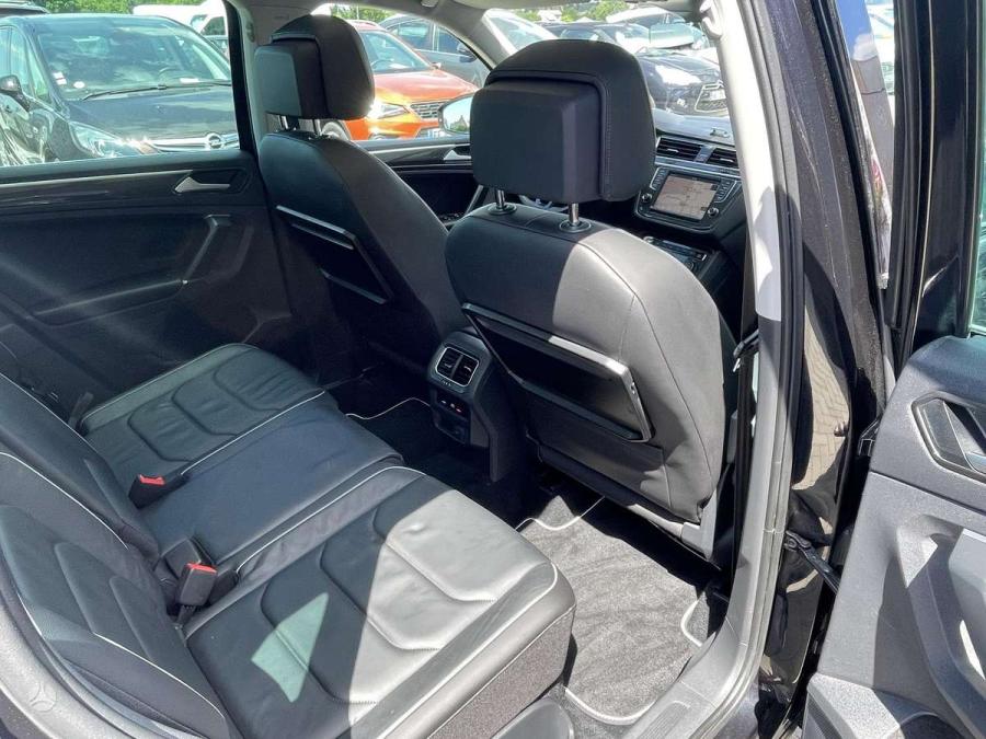 Melns Volkswagen Tiguan 2017 Tauragė, ar dzinēja tilpumu 1.97 L un nobraukumu 200 tūkst. km par 16400 €, foto 20 vietnē AUTOMOTO.COM.LV