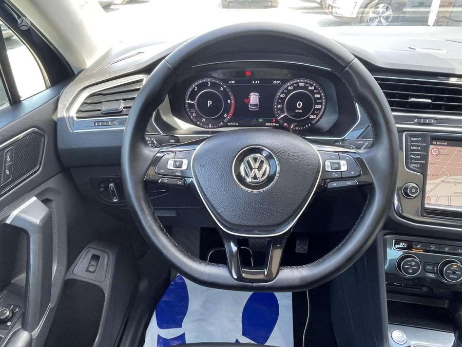 Melns Volkswagen Tiguan 2017 Tauragė, ar dzinēja tilpumu 1.97 L un nobraukumu 200 tūkst. km par 16400 €, foto 30 vietnē AUTOMOTO.COM.LV