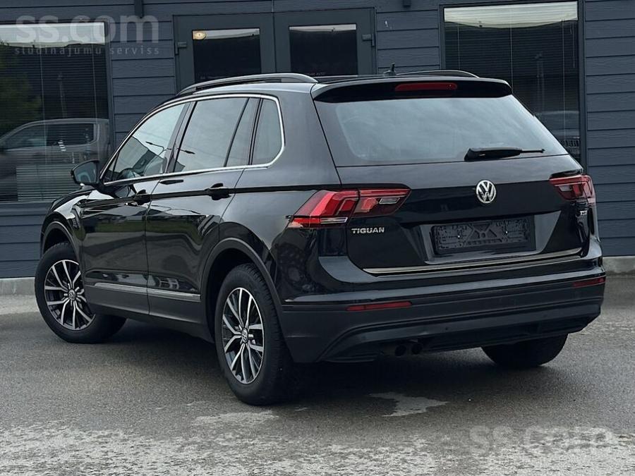 Melns Volkswagen Tiguan 2017 Jelgava, ar dzinēja tilpumu 1.40 L un nobraukumu 239 tūkst. km par 12800 €, foto 3 vietnē AUTOMOTO.COM.LV