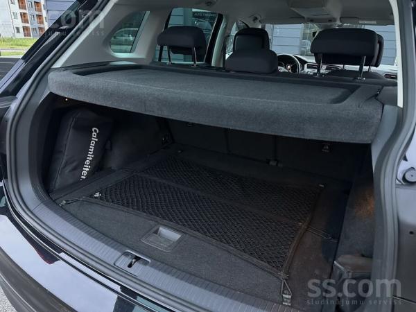Black Volkswagen Tiguan 2017 in Jelgava, with an engine capacity of 1.40 L and mileage of 239 thousand km for 12800 €, photo 10 on AUTOMOTO.COM.LV