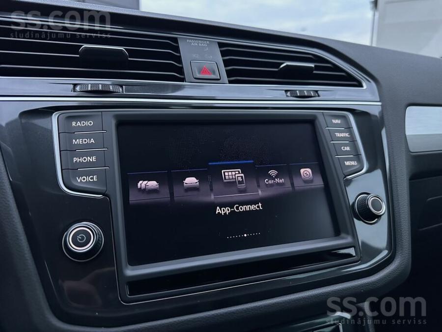 Melns Volkswagen Tiguan 2017 Jelgava, ar dzinēja tilpumu 1.40 L un nobraukumu 239 tūkst. km par 12800 €, foto 16 vietnē AUTOMOTO.COM.LV
