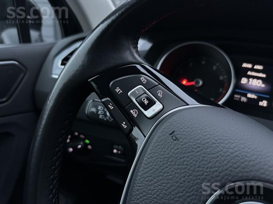 Melns Volkswagen Tiguan 2017 Jelgava, ar dzinēja tilpumu 1.40 L un nobraukumu 239 tūkst. km par 12800 €, foto 17 vietnē AUTOMOTO.COM.LV