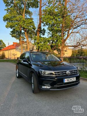 Black Volkswagen Tiguan 2017 in Kaunas, with an engine capacity of 2.00 L and mileage of 178 thousand km for 15100 €, photo  on AUTOMOTO.COM.LV
