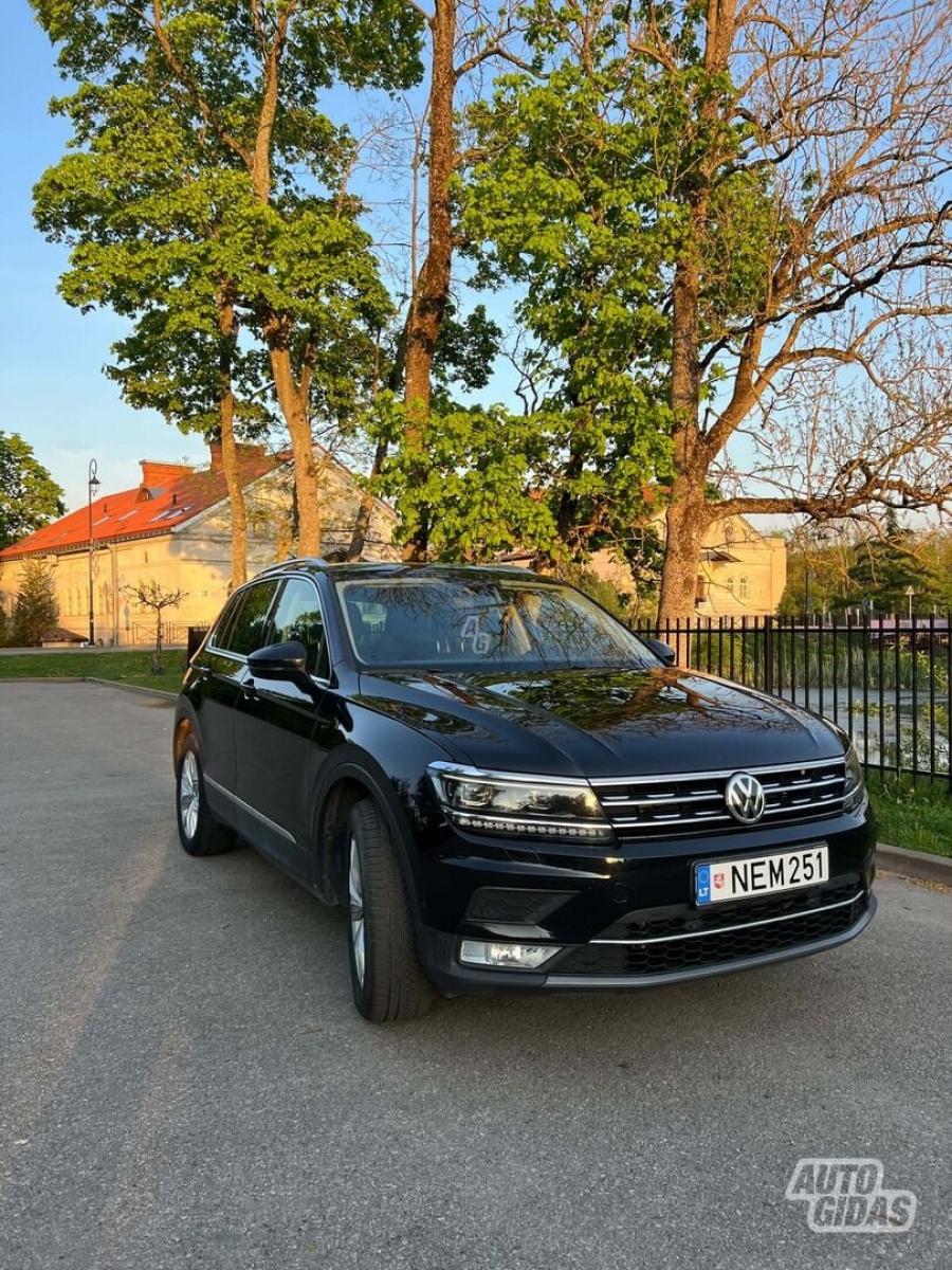 Melns Volkswagen Tiguan 2017 Kauņa, ar dzinēja tilpumu 2.00 L un nobraukumu 178 tūkst. km par 15100 €, foto 1 vietnē AUTOMOTO.COM.LV