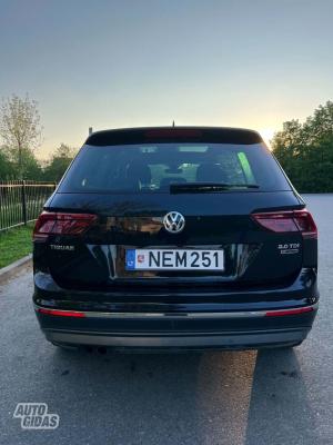 Melns Volkswagen Tiguan 2017 Kauņa, ar dzinēja tilpumu 2.00 L un nobraukumu 178 tūkst. km par 15100 €, foto 6 vietnē AUTOMOTO.COM.LV