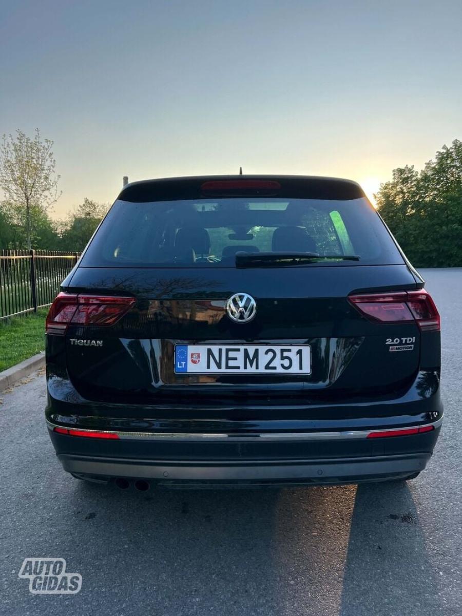 Melns Volkswagen Tiguan 2017 Kauņa, ar dzinēja tilpumu 2.00 L un nobraukumu 178 tūkst. km par 15100 €, foto 6 vietnē AUTOMOTO.COM.LV