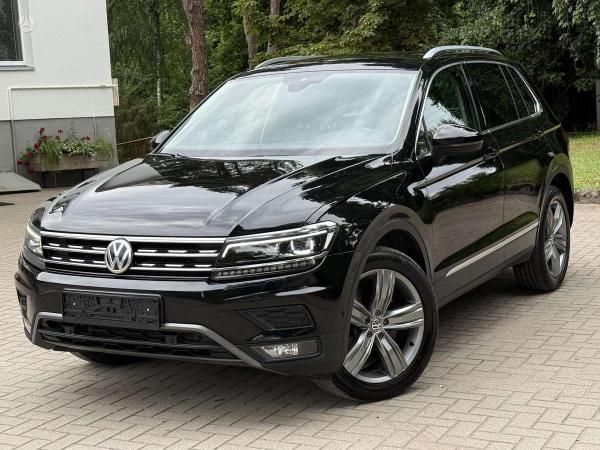 Black Volkswagen Tiguan 2017 in Prienai, with an engine capacity of 1.97 L and mileage of 274 thousand km for 14750 €, photo 1 on AUTOMOTO.COM.LV