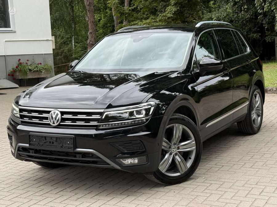 Black Volkswagen Tiguan 2017 in Prienai, with an engine capacity of 1.97 L and mileage of 274 thousand km for 14750 €, photo 1 on AUTOMOTO.COM.LV