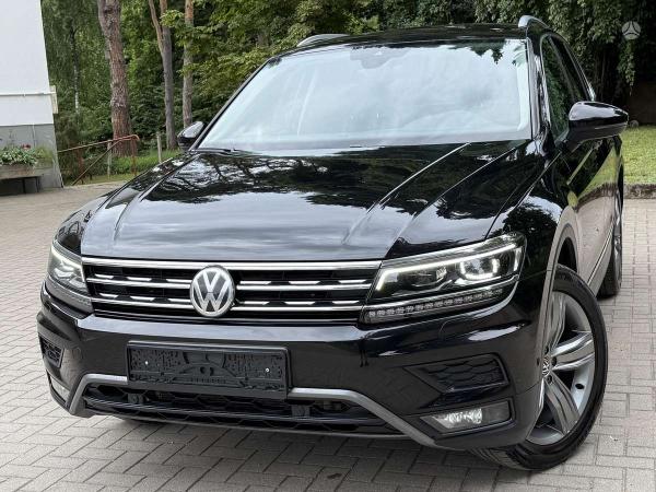 Black Volkswagen Tiguan 2017 in Prienai, with an engine capacity of 1.97 L and mileage of 274 thousand km for 14750 €, photo 4 on AUTOMOTO.COM.LV