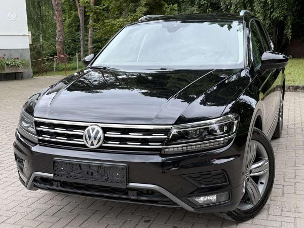 Black Volkswagen Tiguan 2017 in Prienai, with an engine capacity of 1.97 L and mileage of 274 thousand km for 14750 €, photo 6 on AUTOMOTO.COM.LV