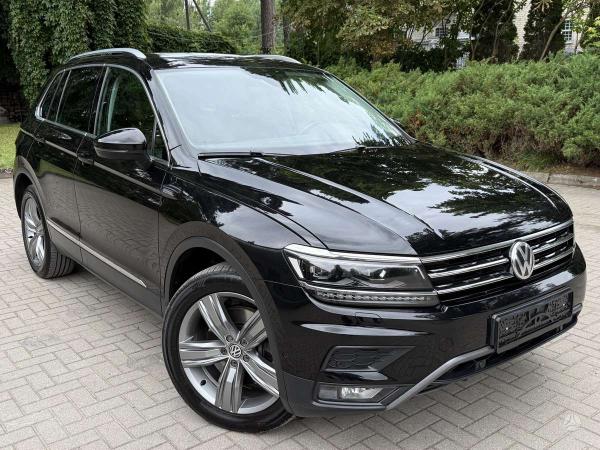 Black Volkswagen Tiguan 2017 in Prienai, with an engine capacity of 1.97 L and mileage of 274 thousand km for 14750 €, photo 9 on AUTOMOTO.COM.LV