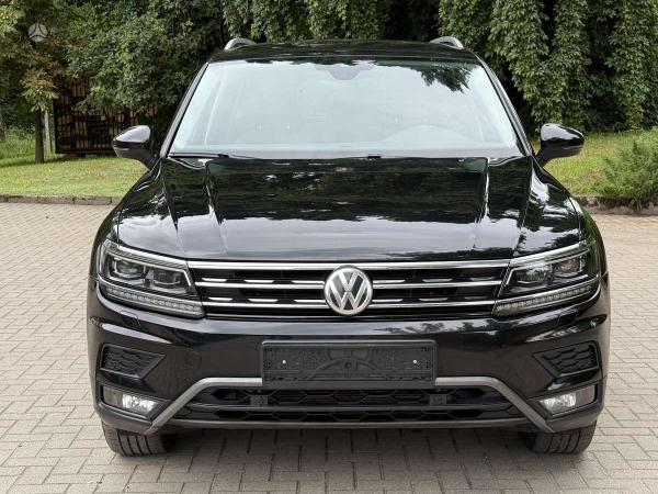 Black Volkswagen Tiguan 2017 in Prienai, with an engine capacity of 1.97 L and mileage of 274 thousand km for 14750 €, photo 10 on AUTOMOTO.COM.LV
