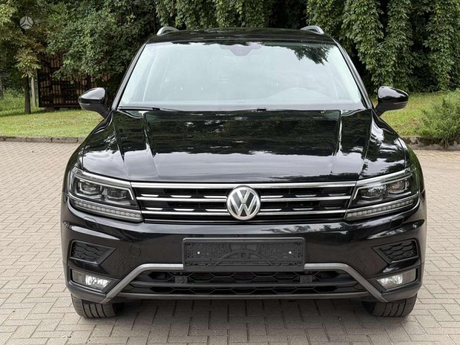 Black Volkswagen Tiguan 2017 in Prienai, with an engine capacity of 1.97 L and mileage of 274 thousand km for 14750 €, photo 11 on AUTOMOTO.COM.LV