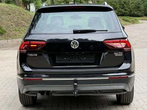 Black Volkswagen Tiguan 2017 in Prienai, with an engine capacity of 1.97 L and mileage of 274 thousand km for 14750 €, photo 19 on AUTOMOTO.COM.LV
