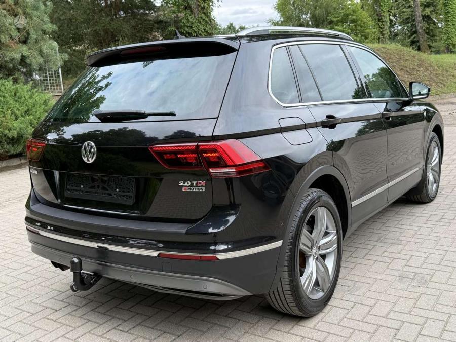 Black Volkswagen Tiguan 2017 in Prienai, with an engine capacity of 1.97 L and mileage of 274 thousand km for 14750 €, photo 20 on AUTOMOTO.COM.LV