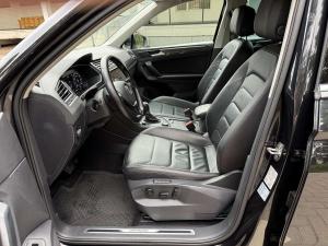 Black Volkswagen Tiguan 2017 in Prienai, with an engine capacity of 1.97 L and mileage of 274 thousand km for 14750 €, photo 26 on AUTOMOTO.COM.LV