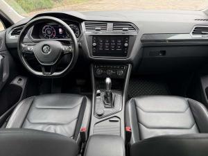 Black Volkswagen Tiguan 2017 in Prienai, with an engine capacity of 1.97 L and mileage of 274 thousand km for 14750 €, photo 28 on AUTOMOTO.COM.LV