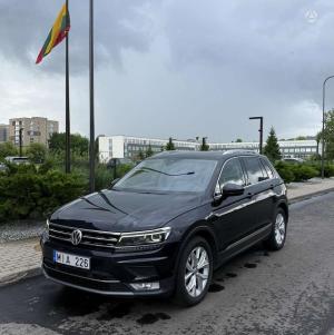 Black Volkswagen Tiguan 2017 in Kaunas, with an engine capacity of 1.97 L and mileage of 333 thousand km for 12800 €, photo  on AUTOMOTO.COM.LV