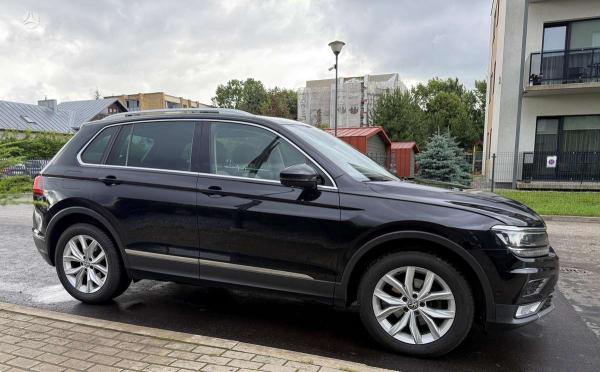 Black Volkswagen Tiguan 2017 in Kaunas, with an engine capacity of 1.97 L and mileage of 333 thousand km for 12800 €, photo 3 on AUTOMOTO.COM.LV