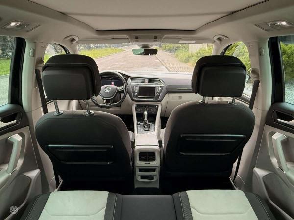 Black Volkswagen Tiguan 2017 in Kaunas, with an engine capacity of 1.97 L and mileage of 333 thousand km for 12800 €, photo 8 on AUTOMOTO.COM.LV