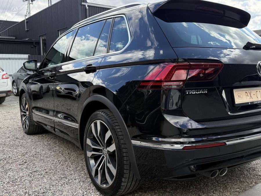 Black Volkswagen Tiguan 2017 in Kaunas, with an engine capacity of 1.97 L and mileage of 285 thousand km for 15700 €, photo 12 on AUTOMOTO.COM.LV