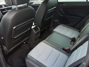 Black Volkswagen Tiguan 2017 in Kaunas, with an engine capacity of 1.97 L and mileage of 285 thousand km for 15700 €, photo 16 on AUTOMOTO.COM.LV