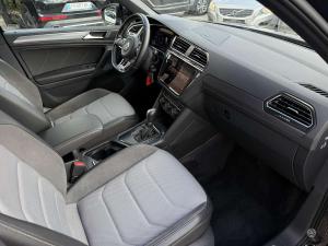 Black Volkswagen Tiguan 2017 in Kaunas, with an engine capacity of 1.97 L and mileage of 285 thousand km for 15700 €, photo 18 on AUTOMOTO.COM.LV