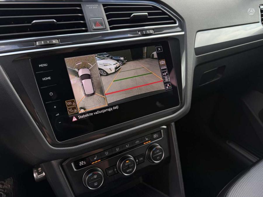 Black Volkswagen Tiguan 2017 in Kaunas, with an engine capacity of 1.97 L and mileage of 285 thousand km for 15700 €, photo 21 on AUTOMOTO.COM.LV