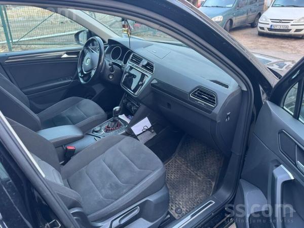 Melns Volkswagen Tiguan 2017 Rīga, ar dzinēja tilpumu 2.00 L un nobraukumu 141 tūkst. km par 15500 €, foto 4 vietnē AUTOMOTO.COM.LV