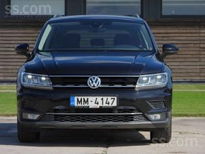 Black Volkswagen Tiguan 2017 in Riga, with an engine capacity of 2.00 L and mileage of 222 thousand km for 17200 €, photo 3 on AUTOMOTO.COM.LV