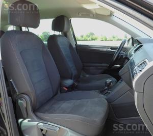 Black Volkswagen Tiguan 2017 in Riga, with an engine capacity of 2.00 L and mileage of 222 thousand km for 17200 €, photo 11 on AUTOMOTO.COM.LV