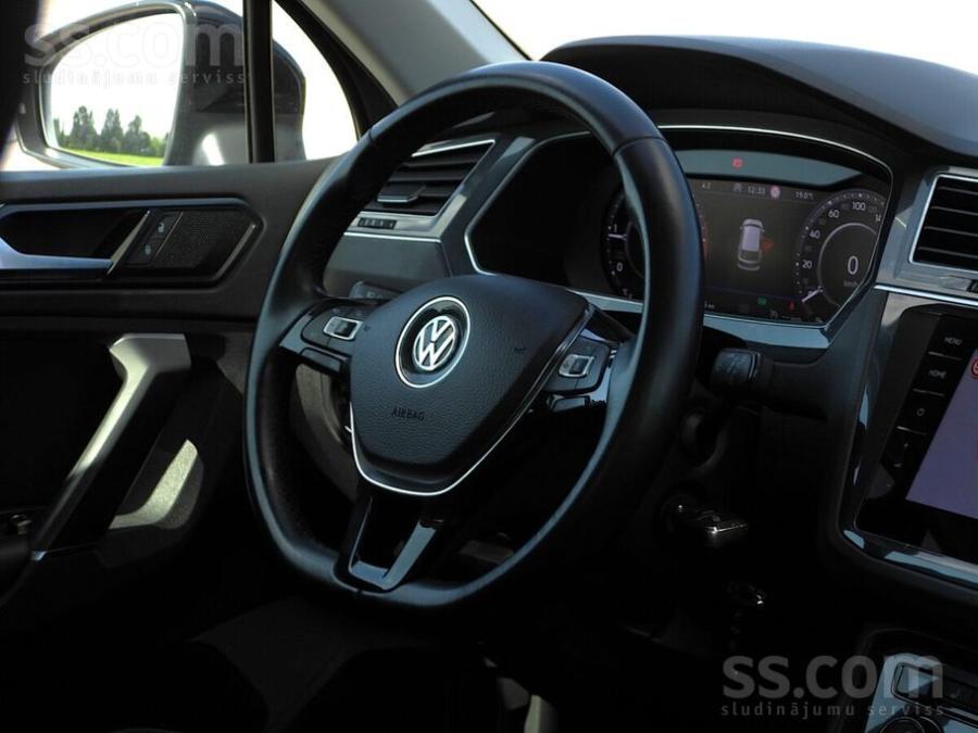 Black Volkswagen Tiguan 2017 in Riga, with an engine capacity of 2.00 L and mileage of 222 thousand km for 17200 €, photo 13 on AUTOMOTO.COM.LV