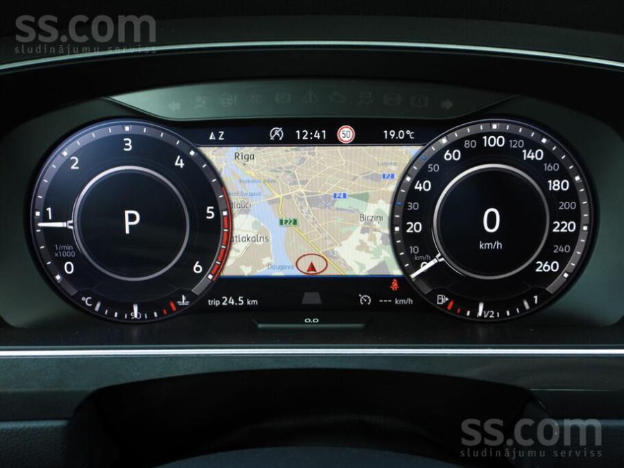 Black Volkswagen Tiguan 2017 in Riga, with an engine capacity of 2.00 L and mileage of 222 thousand km for 17200 €, photo 25 on AUTOMOTO.COM.LV