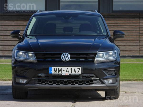Black Volkswagen Tiguan 2017 in Riga, with an engine capacity of 2.00 L and mileage of 222 thousand km for 17200 €, photo 3 on AUTOMOTO.COM.LV