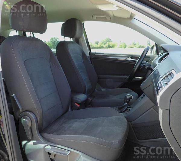 Black Volkswagen Tiguan 2017 in Riga, with an engine capacity of 2.00 L and mileage of 222 thousand km for 17200 €, photo 11 on AUTOMOTO.COM.LV