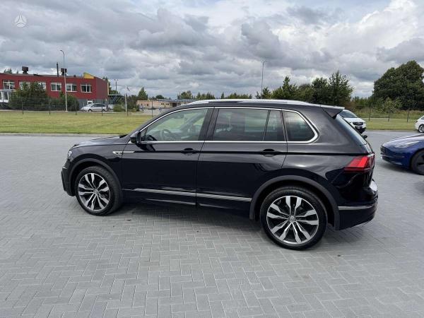 Melns Volkswagen Tiguan 2017 Telšiai, ar dzinēja tilpumu 1.97 L un nobraukumu 200 tūkst. km par 18500 €, foto 3 vietnē AUTOMOTO.COM.LV