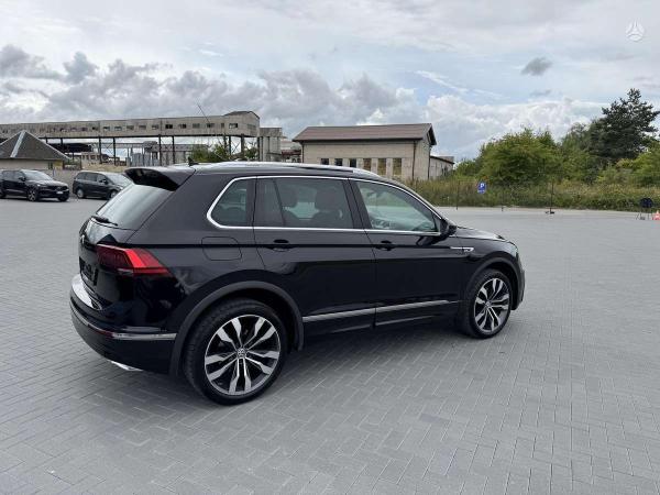 Melns Volkswagen Tiguan 2017 Telšiai, ar dzinēja tilpumu 1.97 L un nobraukumu 200 tūkst. km par 18500 €, foto 7 vietnē AUTOMOTO.COM.LV
