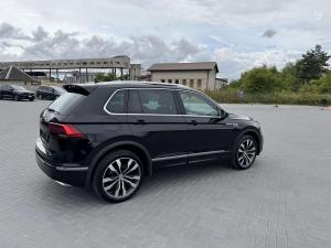 Black Volkswagen Tiguan 2017 in Telschi, with an engine capacity of 1.97 L and mileage of 200 thousand km for 18500 €, photo 8 on AUTOMOTO.COM.LV